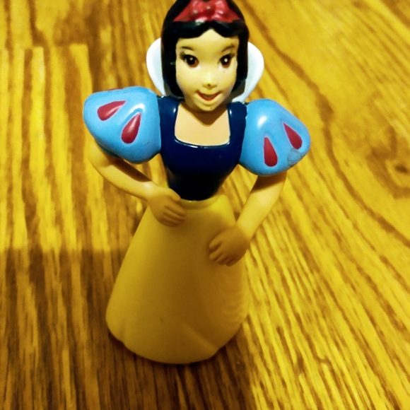Disney | Toys | Disney Snow White Small Toy Figure | Poshmark